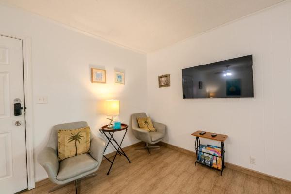 Herons Haven Coastal Elegance With Pool Access 223 - Port Isabel, TX