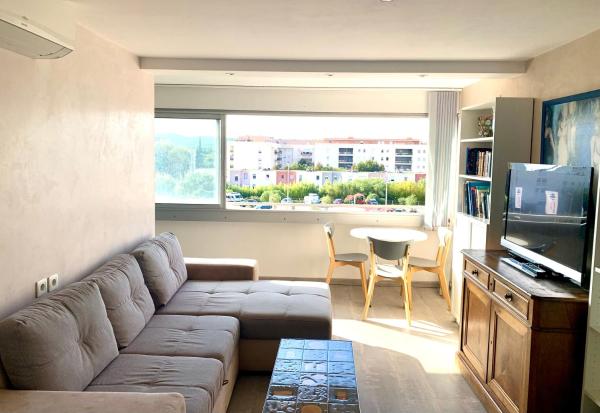 Appartement Centre-ville Du Lavandou 350 M De La Plage - Le Lavandou