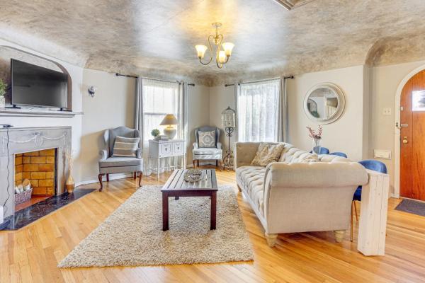 3 Mi To Pueblo Riverwalk Quiet Home With Patio - United States