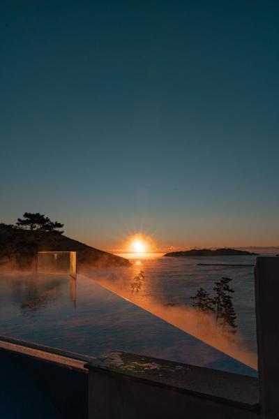 Hotel Sang Sang & Private Sang Sang Pool Villa - Tongyeong