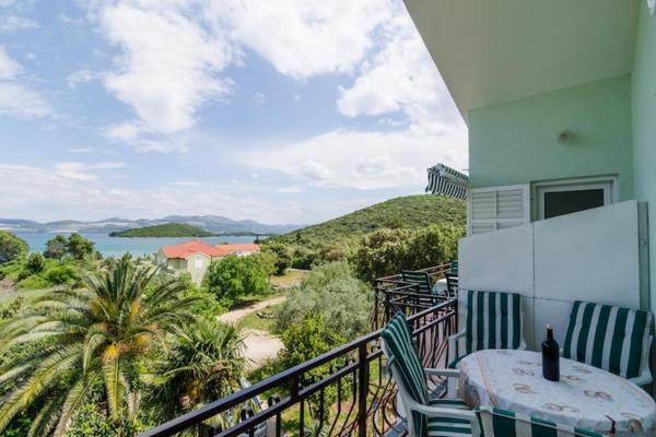 Apartments Sutvid- One Bedroom Apartment With Loggia And Sea View - Duba