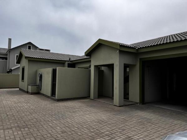 The Lofty-nest Of Leadwood Street - Swakopmund