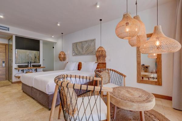 La Boheme - Adults Only - Obzor