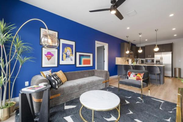 Walk To Nightlife, Vanderbilt University, Minutes - Tennessee