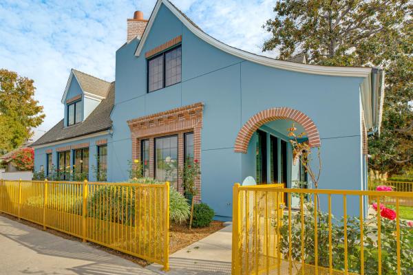 Shop, Dine And Explore Pasadena! The Lincoln Home - Pasadena