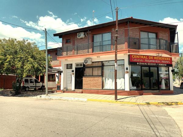 Posta Almendros Apart - Merlo