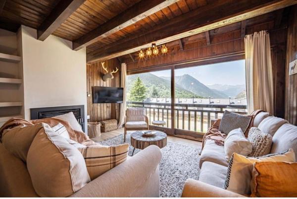 Casa Catania-acogedora Casa Con Impresionantes Vistas-fibra Optica - Pyrenees