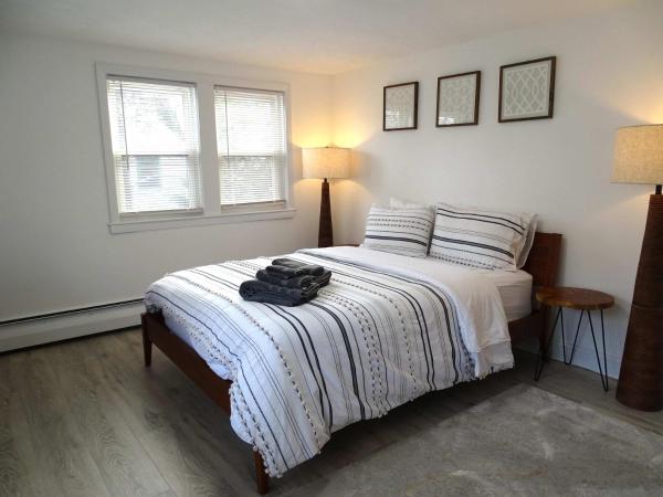 Comfortable 3 Bed Apt In Quiet Neighborhood - Sudbury, MA