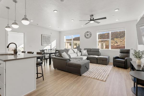 Cliff Side Retreat Condo - St. George, UT