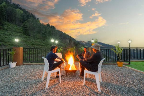 A Holiday Hotels Kufri L By Charvi Retreat - Kufri