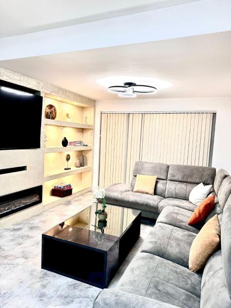 Deluxe Spacious King Size Room - Essex