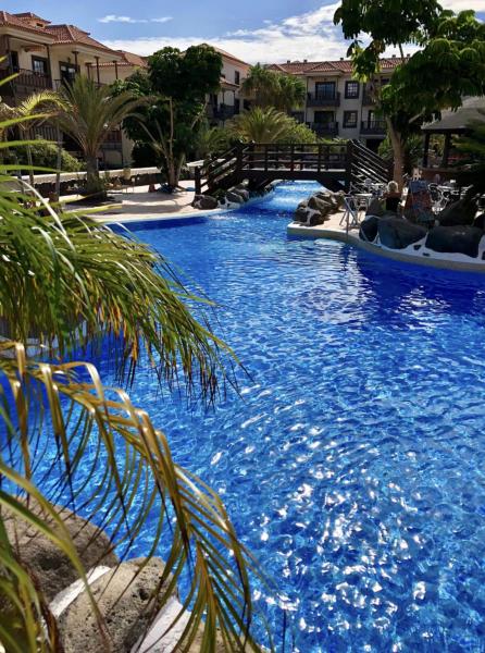 Apartamento Con Piscina Junto Al Mar - Espagne