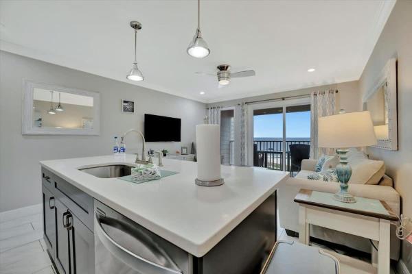 Pearl Suite A Balcony Bayview Suite & Htd Pool - Tampa, FL