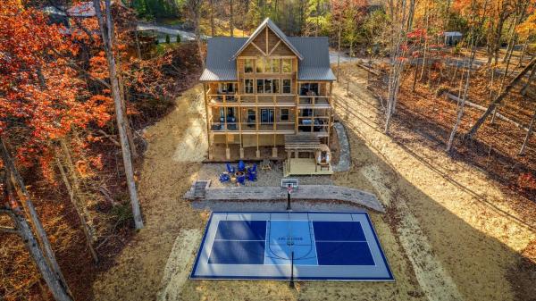 Rainbow Falls Lodge - Pigeon Forge