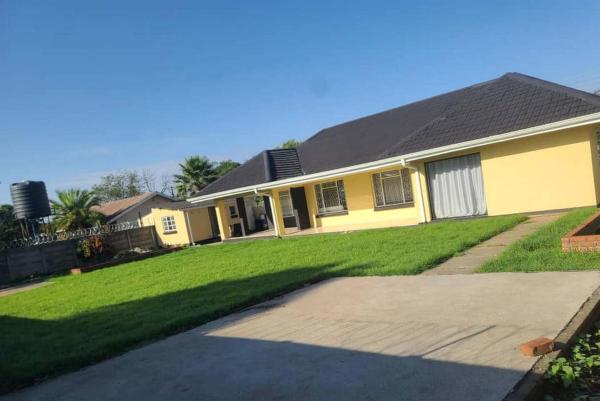 Mabelreign Holiday Home Hot Water & Electricity - Harare