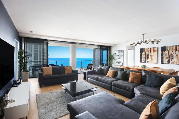 Circle On Cavil Subpenthouse 4brm Lv52! Ocean View - Gold Coast