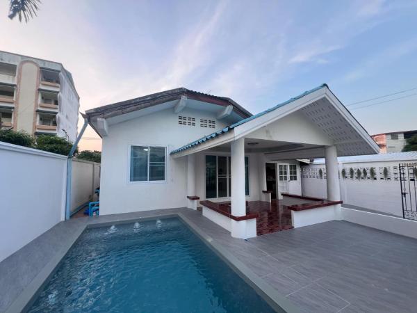 Na Kluea Pool Villa - Pattaya