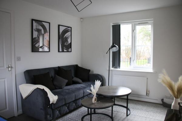 Modern Central Townhouse-free Parking-pool Table - Sale