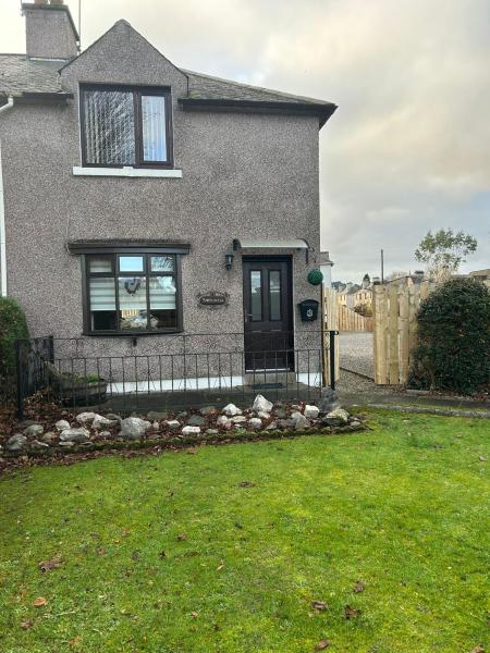 2 Bedroom Sheneval House Free Parking - Loch Ness