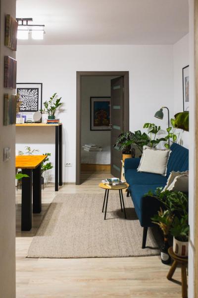 Ultra Central Minimal And Cozy Apartment - Bacău