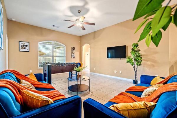 Homify360 - The Oasis 1-level Home For Long Stay - Joshua, TX