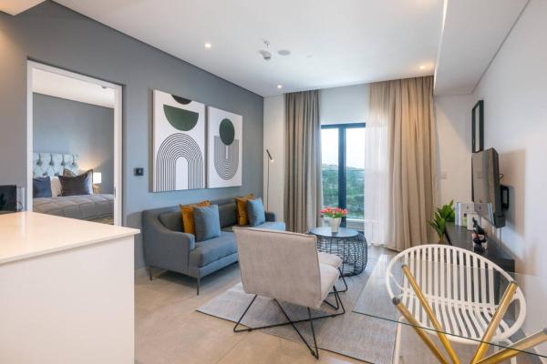 Stylish 2001 Oceans Apartments - Umhlanga