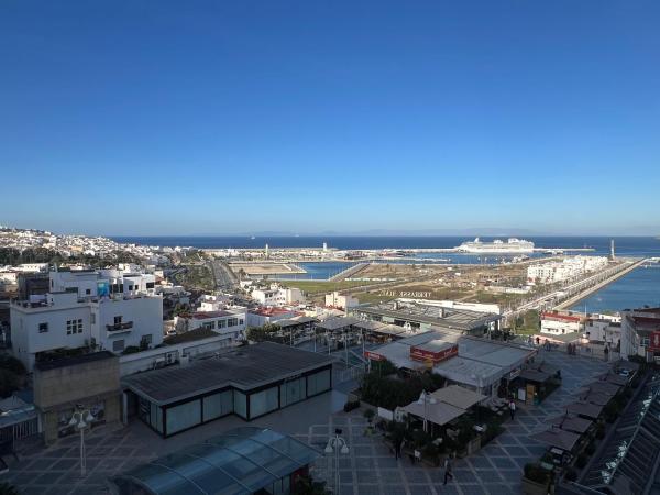 Vue Panoramique Sur La Mer-centre Ville-moderne - Tangier