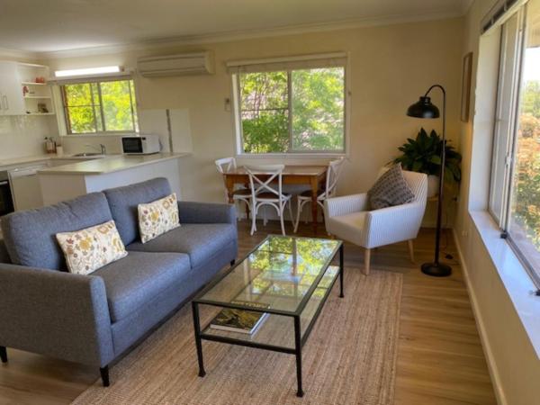 Sunlit Serenity In East Tamworth - Tamworth