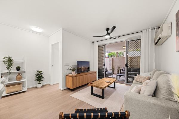 Vibrant 2-bed Apartment With Pool And Gym Access - Spring Hill