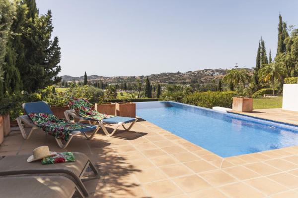 Villa Los Huaraches - Mijas Golf - Private Swimming Pool - 5 Bedrooms - 5 Bath - Air Conditioning - Mijas