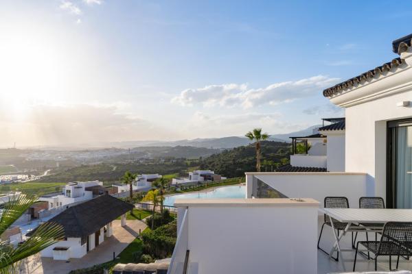 Luxury Penthouse With Ocean Views - Estepona
