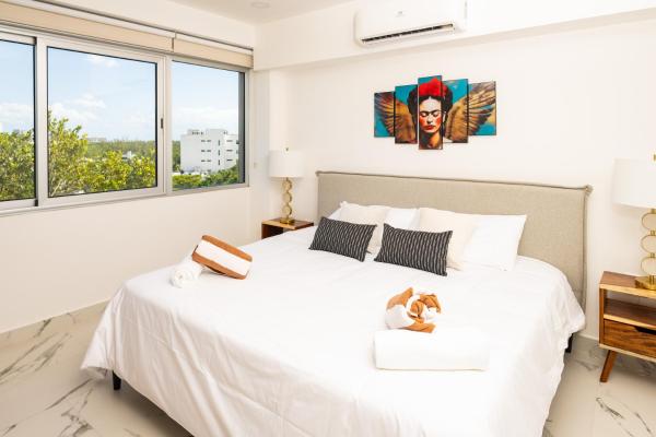 Escapada Elegante En Barcelona Condos - Cancún