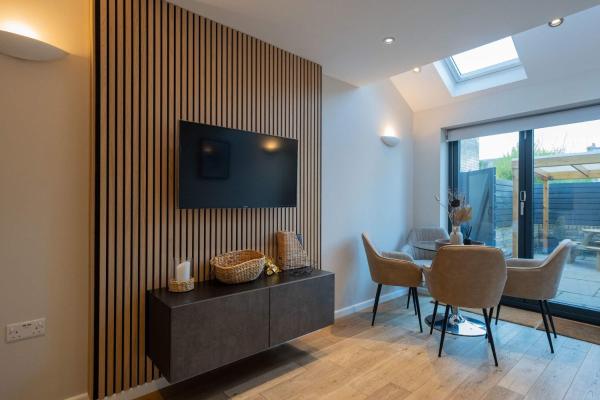 Fabulous 2 Bedroom Home - Cambridge