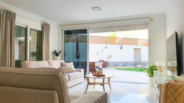 4-bedroom Villa Los Corales With Jacuzzi, Garden, Close To Everything - Los Cristianos