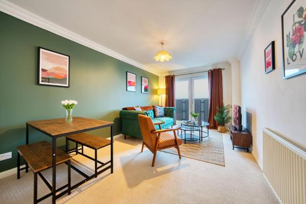Bright Central 2 Bedroom Apartment - Glasgow