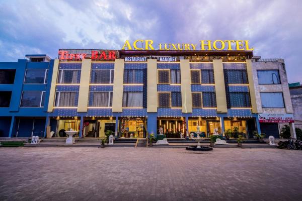 Acr Luxury Hotel - New Chandigarh