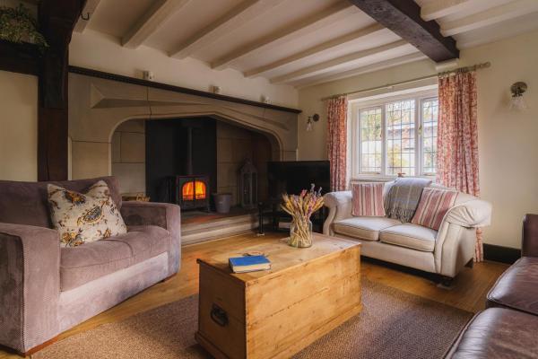 Half Way House, Clappersgate, Sleeps 8 - Coniston