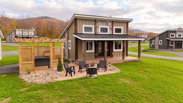 Valley View Resort Cabin #2, 1-bed, Modern-luxury With Hot Tub In Canaan Valley, Wv - Canaan Valley, WV