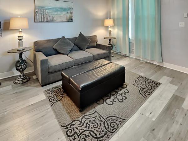 Pleasure Pier Retreat #1 - Galveston, TX