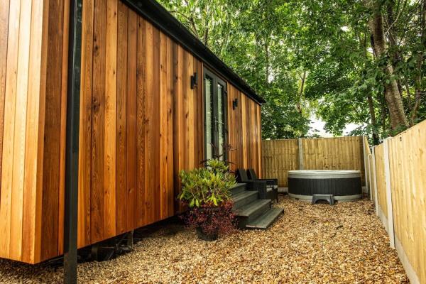 Dinas Lodge With Private Hot Tub - Llangollen