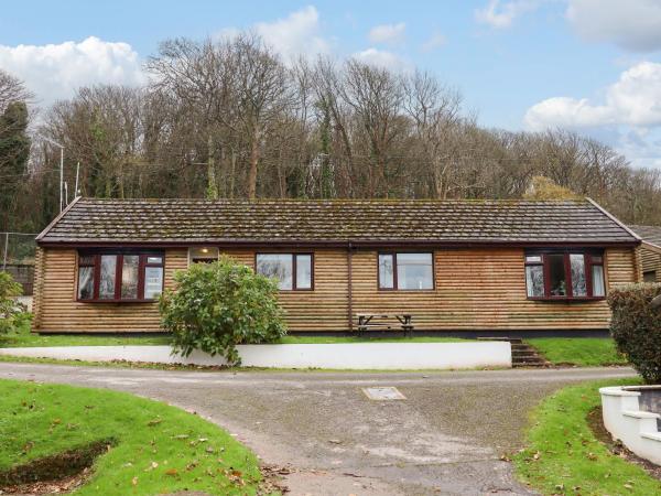 Castle View Lodge - Combe Martin Bay