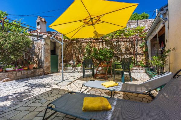 Mediterranes Ferienhaus Mit Meerblick, Aussendusche, Liegen, Grill, Waschmaschine - Haustiere Erlaubt - Crikvenica