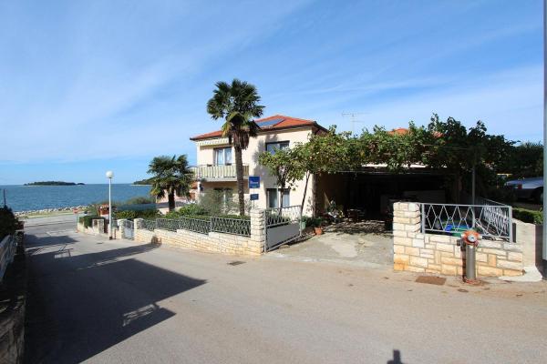 Charmantes Apartment Mit Panoramablick Auf Die Altstadt Von Rovinj Und Das Meer - Rovinj