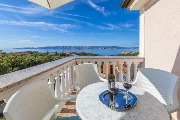 Mediterranes Apartment Nur 470 Meter Zum Strand Mit Meerblick, Babybett, Grill - Novi Vinodolski
