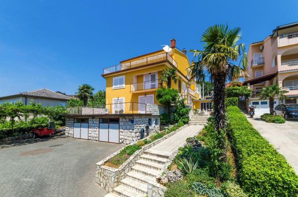 Komfortables Apartment Nur 200 Meter Zum Strand Mit 2 Balkone, Meerblick, Grill - Crikvenica