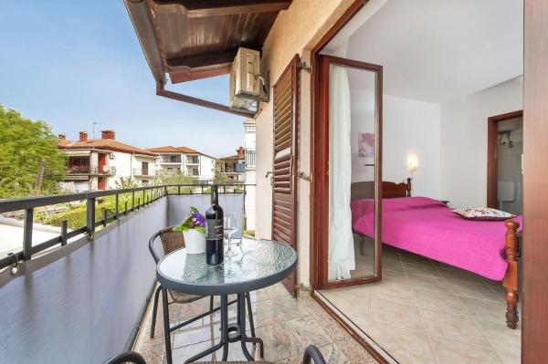 Idyllisches Apartment Nur 800 Meter Zum Strand Mit 2 Balkone, Garten, Grill - Rovinj