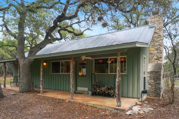Burnett Ranch Cabins- Rosemary - Dripping Springs, TX