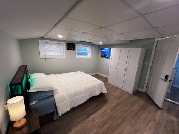 Private Penthouse Studio - Cranston, RI