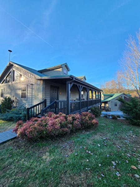 Lodge At Tellico - Tellico Plains, TN