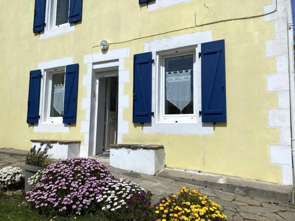 Maison Ancienne Charmante Avec Jardin, Proche Du Port De Groix - Fr-1-813-8 - Groix